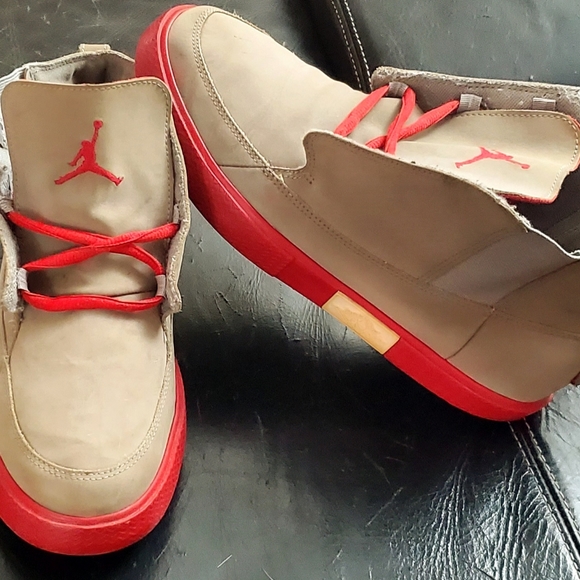 Jordan | Shoes | Nike Air Jordan V2 Grown Volt Team 65y | Poshmark